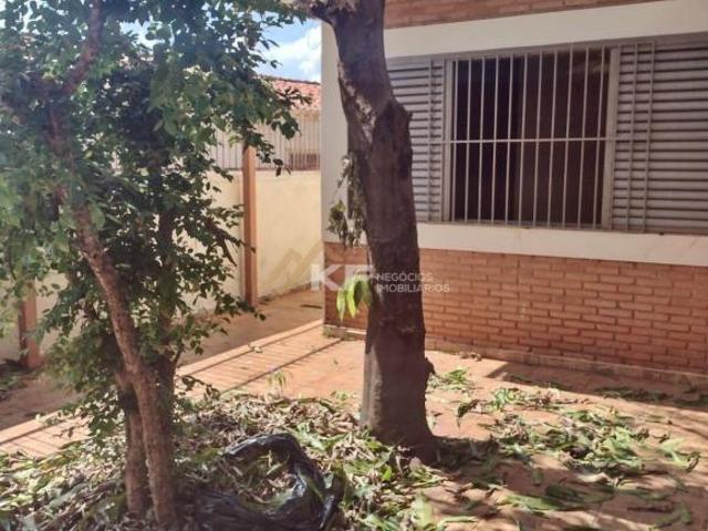 Casa comercial á venda 03 dormitórios Jd. Independência Ribeirão Preto/SP