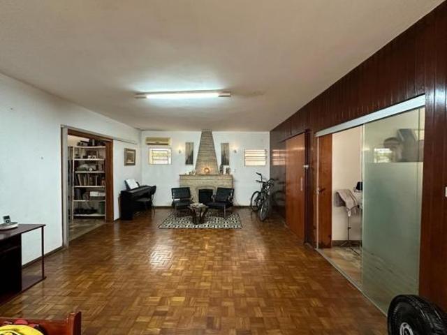 Casa Comercial à venda, 6 quartos, 2 suítes, 1 vaga, Centro Piracicaba/SP