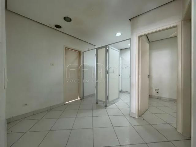 Casa Comercial ao lado do Mambo da Giovanni