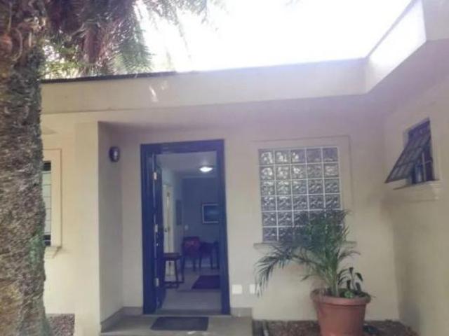 CASA COMERCIAL ALTO DE PINHEIROS PROXIMO A FARIA LIMA