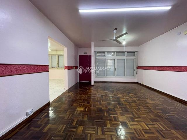 Casa comercial com 3 quartos e 127m² para alugar em Centro, Novo Hamburgo