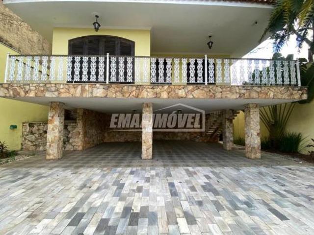 Casa comercial com 3 Quartos sendo 1 suíte e 3 salas Vila Trujillo