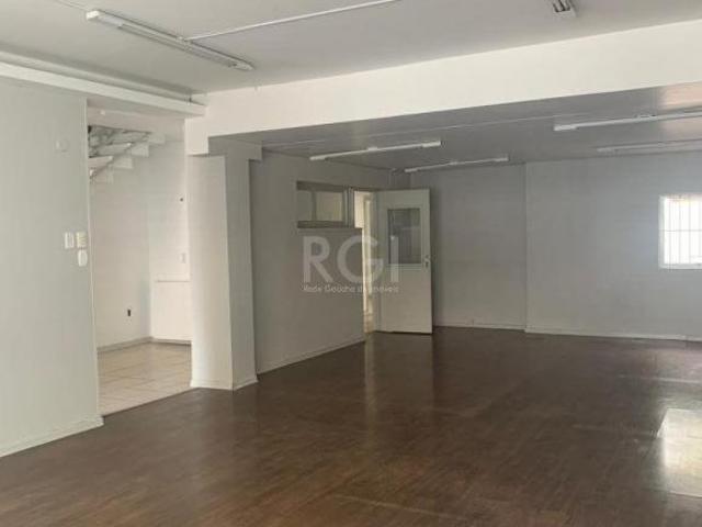 Casa Comercial com 03 pisos no Bairro Floresta