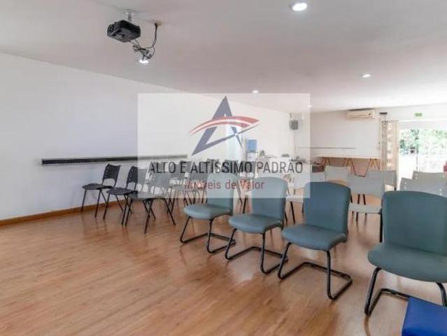 Casa comercial com 10 salas a venda no Jardim Aeroporto