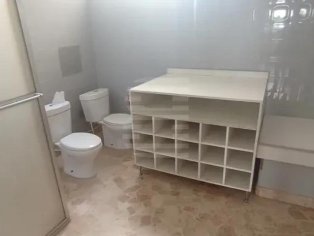 Casa comercial no Cambuí para alugar Carência para reformas