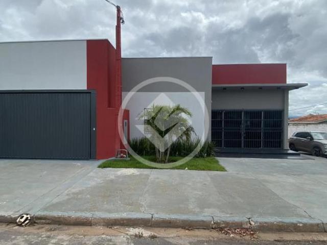 Casa Comercial com 11 Salas Excelente ponto Comercial Bairro CPA 1 R$ 1.990.000,00