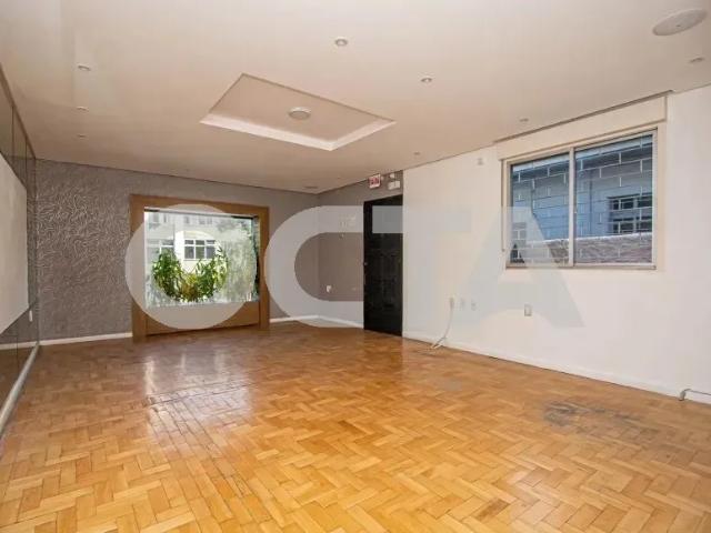 Casa comercial com 200m² 1 vaga no auxiliadora