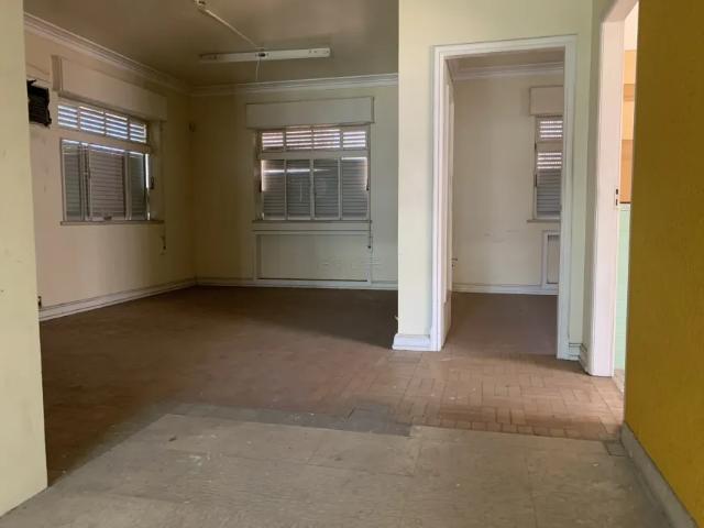 Casa Comercial com 313m² de Área Privativa