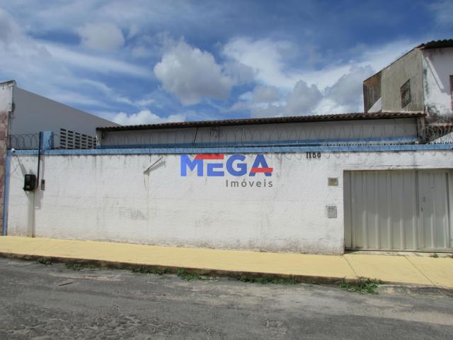 Casa comercial com 7 salas no bairro Amadeu Furtado em Fortaleza, CE