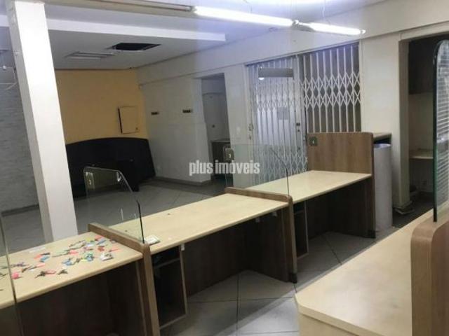 Casa Comercial com 400 m² área construída, terreno 11 X 50, av de grande movimento