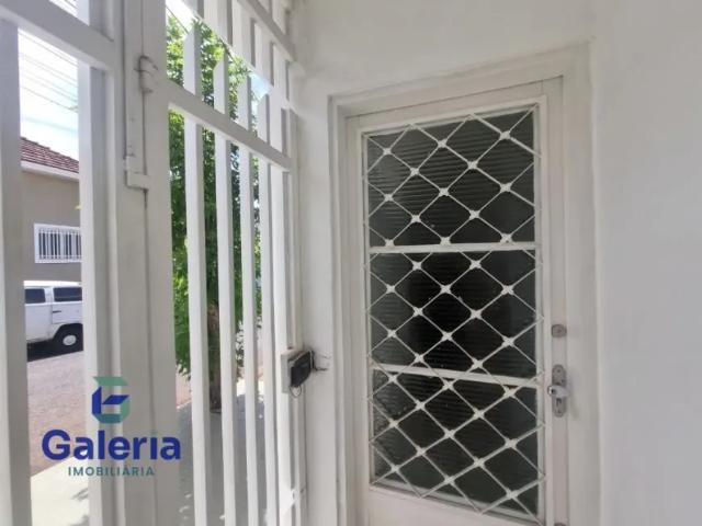 Casa Comercial com 4 salas para alugar, 104m² Centro