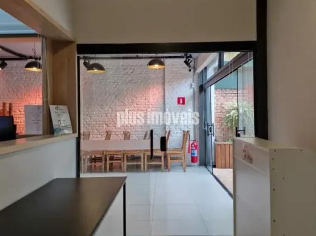 Casa comercial com 6 salas para alugar