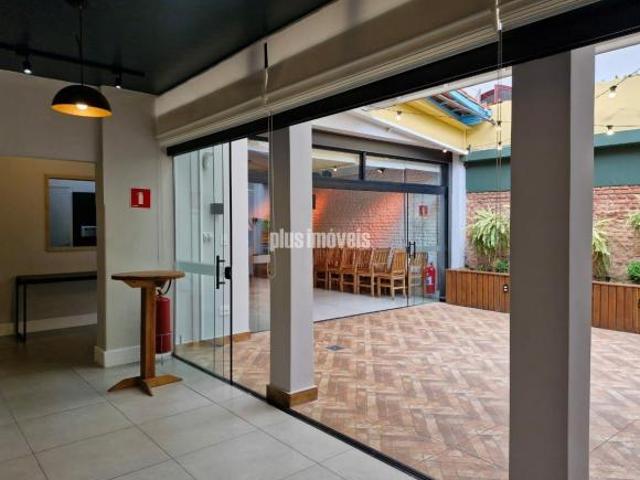 Casa comercial com 6 salas para alugar