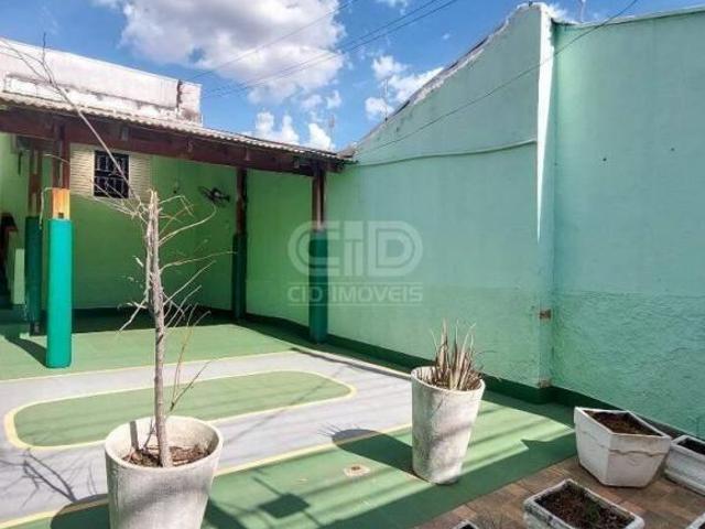 Casa comercial com aproximadamente 490m² no bairro Jardim Cuiabá