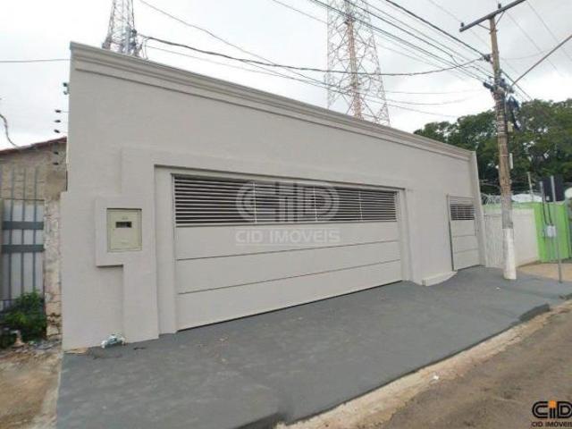 Casa Comercial com área de 193m², próximo ao Hospital Júlio müller