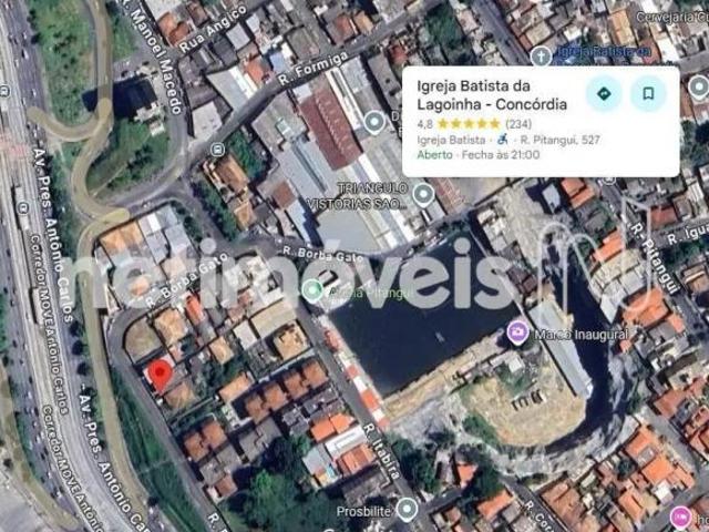Casa comercial com frente para Av Antonio Carlos, terreno 760 m²  sendo, 12 de frente 50 de fundo
