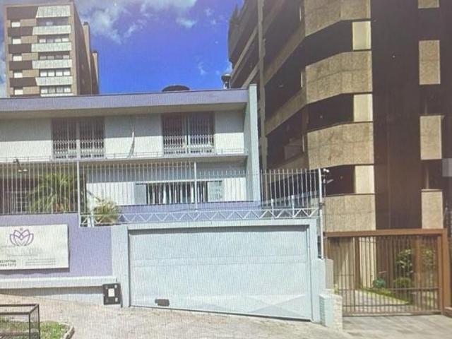 Casa comercial com inquilino
