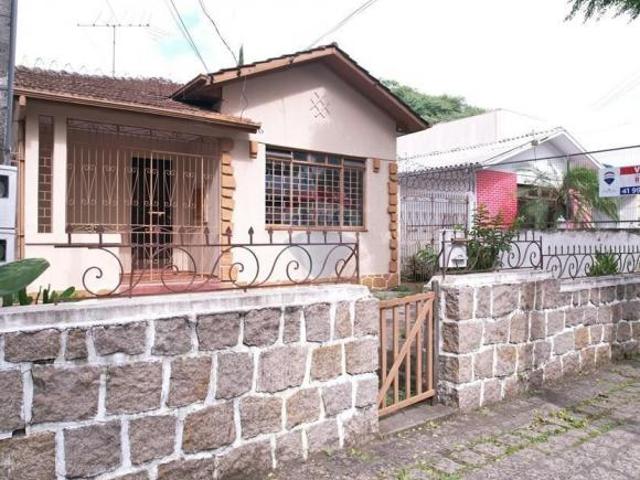 Casa Comercial com terreno de 396 m²