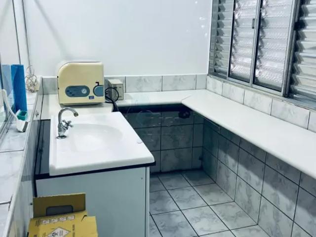 Casa comercial de 271m² com 07 salas para locação Adelino Simioni