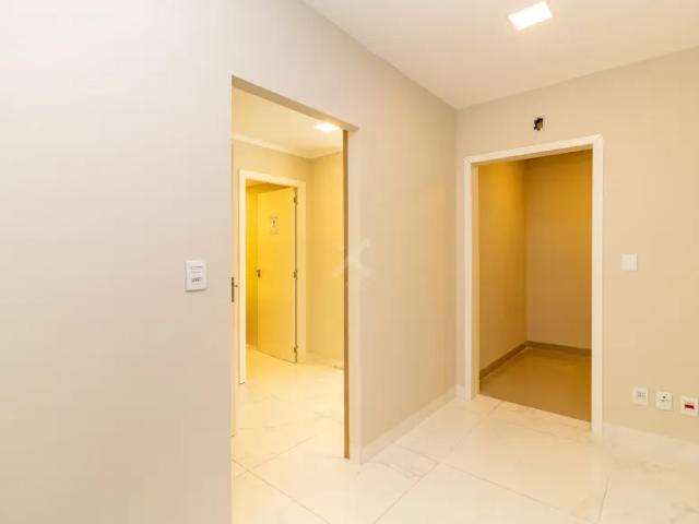 Casa comercial de 300m2 com 12 salas para alugar no bairro Moinhos de Vento!