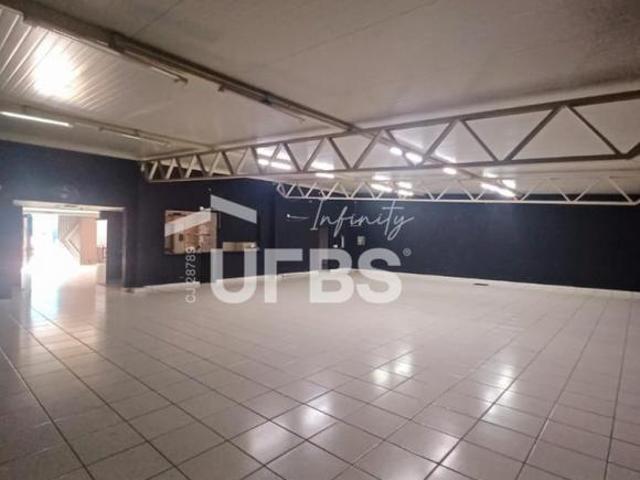 Casa Comercial de 370,00 m² em Localização Privilegiada Nova Suiça