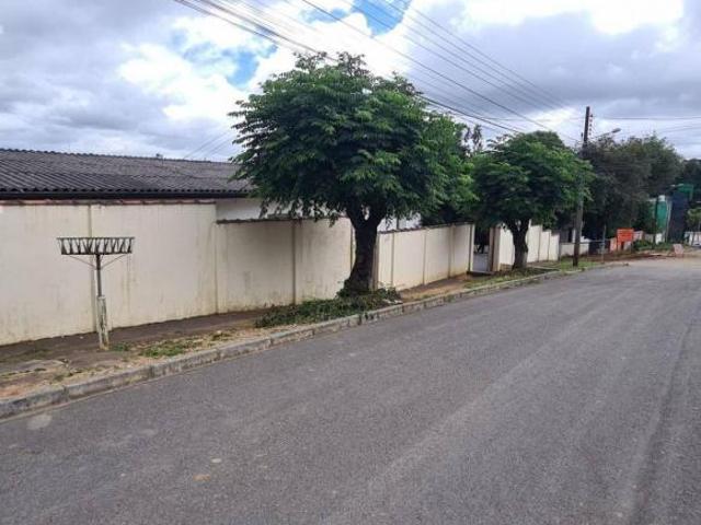 CASA COMERCIAL E RESIDENCIAL NO ABRANCHES. DE ESQUINA HÁ 01 QUADRA DA RODOVIA DOS MINÉRIOS ESTUDA CA