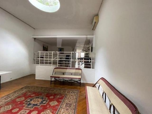 Casa comercial e residencial à venda, em zoneamento ZM