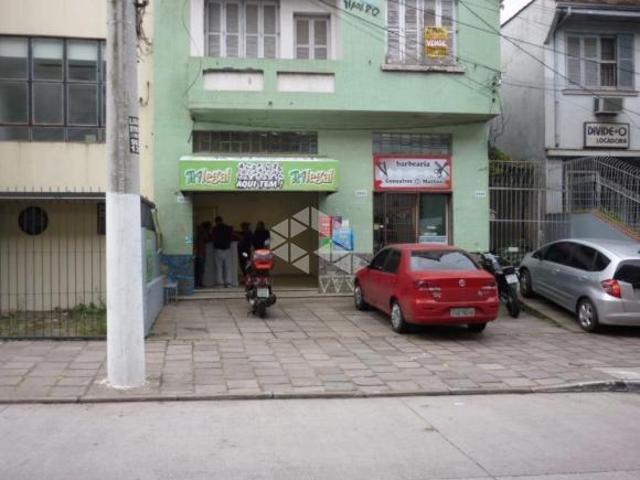 Casa comercial e residencial Glória Térreo, duas lojas locadas para lotérica e salão de beleza, nos