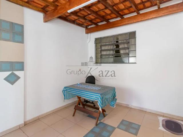 Casa Comercial e Residencial Sobrado Campo Belo 3 Dormitórios 380m²