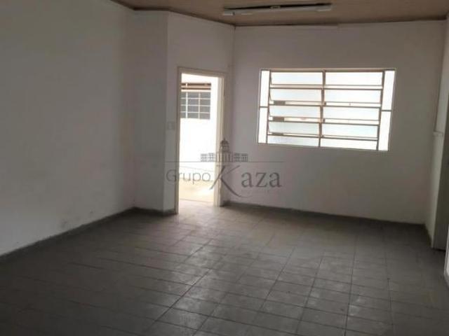 Casa Comercial e Residencial Vila Adyana 2 Edículas 480m²