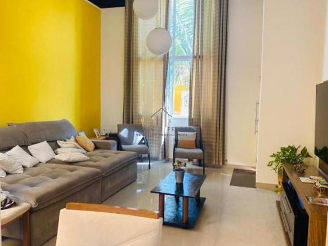 Casa comercial em bairro tranquilo!