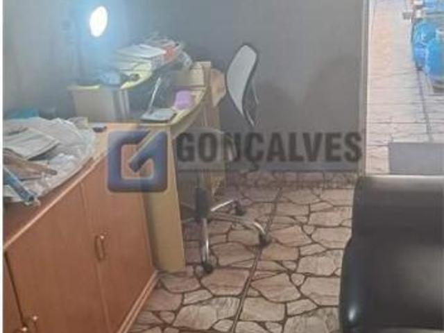 Casa Comercial em Ferrazópolis, São Bernardo do Campo – 3 quartos, 13 vagas e 370 m² totais