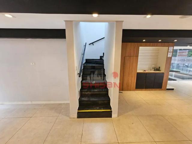Casa Comercial em Pacaembu com 336m²