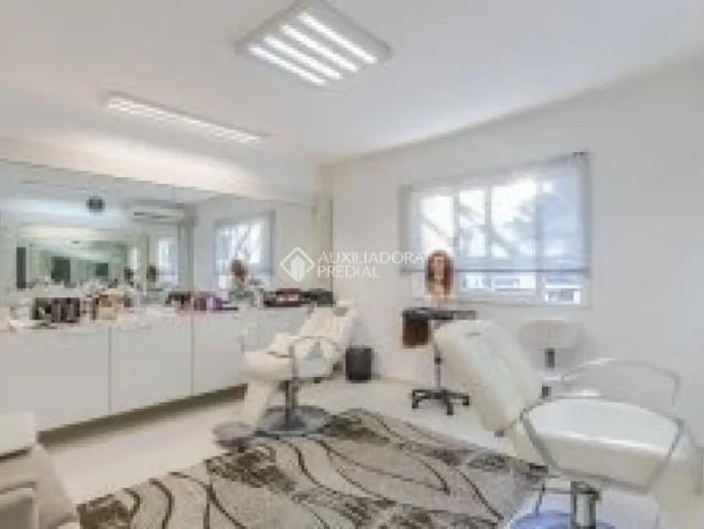 Casa comercial estilo sobrado com área privativa de mais de 200m2 no Marechal Rondon Canoas/RS