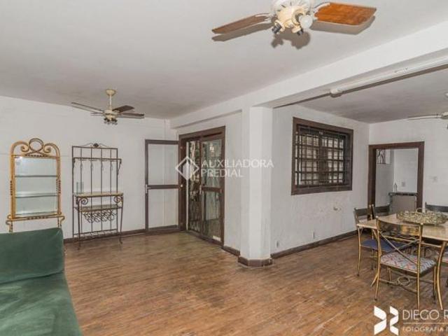 Casa Comercial e Residencial no bairro Farroupilha