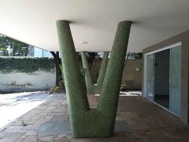 Casa comercial na Avenida Pacaembu, N. 1785 • 540 m²
