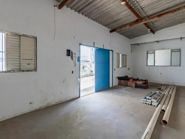 Casa comercial na Avenida Pompéia, N. 729 • 400 m²