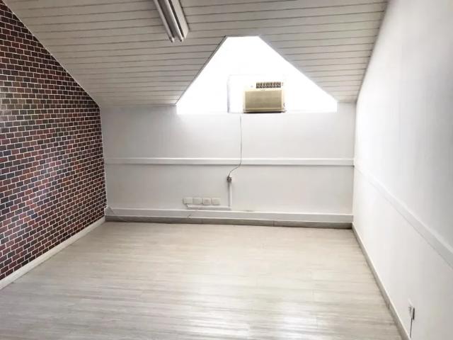 Casa comercial na Avenida Rebouças, N. 3199 • 1200 m²