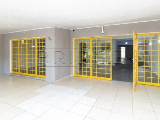 Casa comercial na azenha p locação!