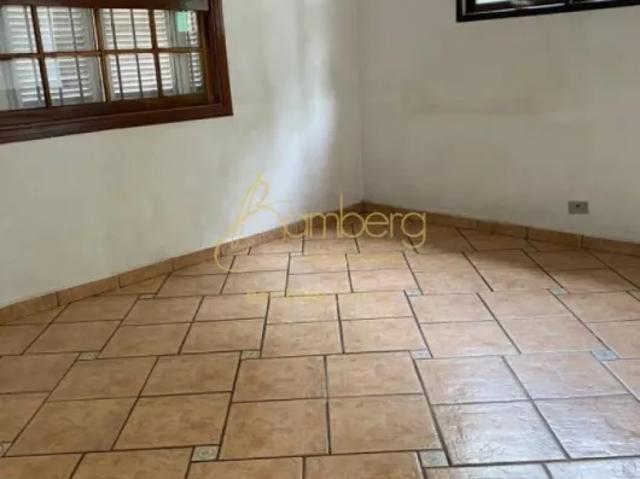 Casa comercial, na Chácara Santo Antônio, esquina com Rua Verbo Divino
