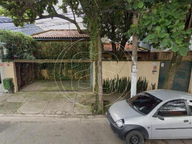 CASA COMERCIAL NA REGIÃO DE MOEMA 13,50X10=135m² Z= ZEU