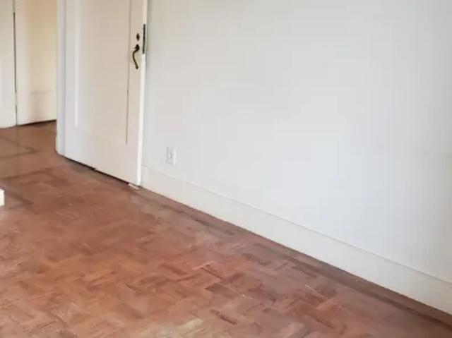 Casa comercial na Rua Comendador Eduardo Saccab, N. 359 • 300 m²