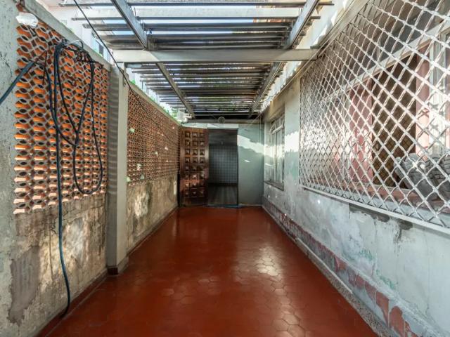 Casa comercial na Rua Caetano Augusto, N. 13 • 380 m²
