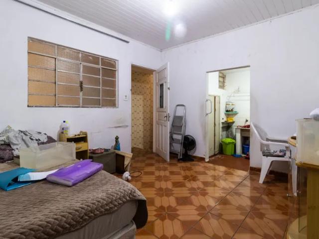 Casa comercial na Rua Acrópole, N. 44 • 125 m²