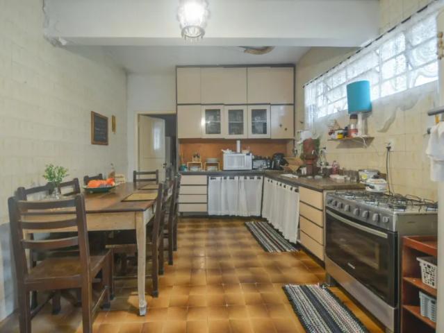 Casa comercial na Rua Brigadeiro Jordão, N. 423 • 300 m²
