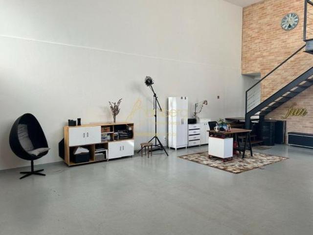 Casa comercial na Rua Drawin
