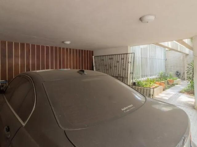 Casa comercial na Rua Escobar Ortiz, N. 363 • 400 m²