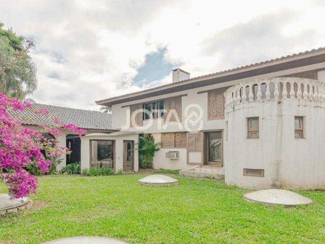 CASA COMERCIAL NO BAIRRO AHU AO LADO DA OAB