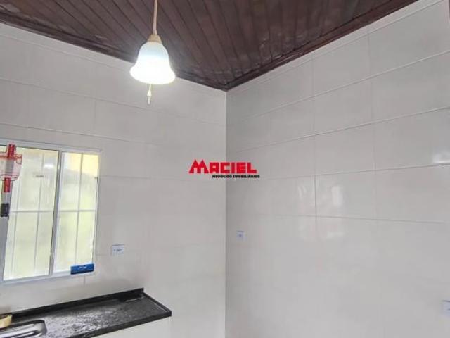 Casa comercial no bairro alto da ponte, zona norte, bem proximo da igreja são Benedito, com 03 dormi