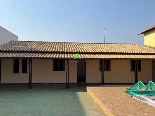 Casa comercial no bairro Jardim